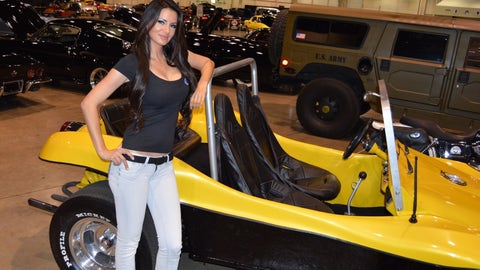 The lovely April Rose is back at Barrett-Jackson Reno (PHOTOS) | FOX Sports