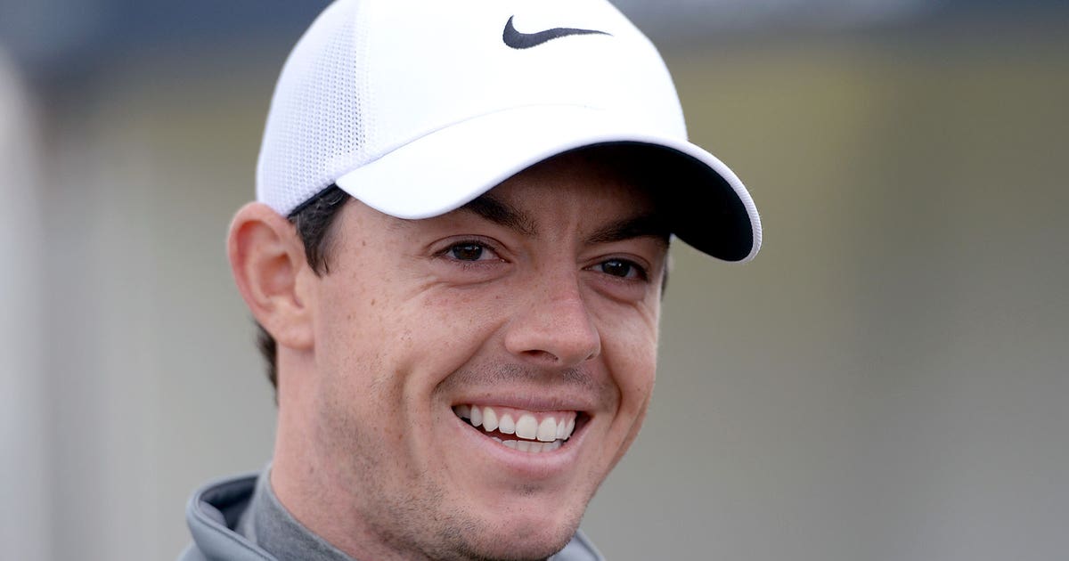 Watch Rory McIlroy's face get carved into a pumpkin | FOX Sports